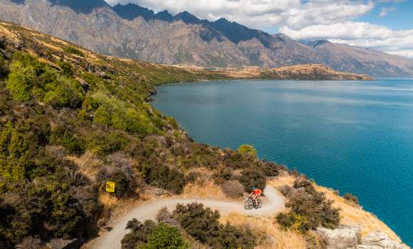 Explore Queenstown by Bike on the Queenstown Trail. | Otago Trail Hub