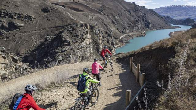 A Guide to Mastering Shared Path Etiquette | Otago Trail Hub